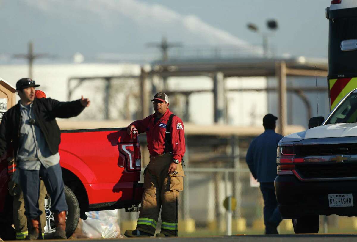 Investigation set to begin amid smoldering Deer Park chemical tanks