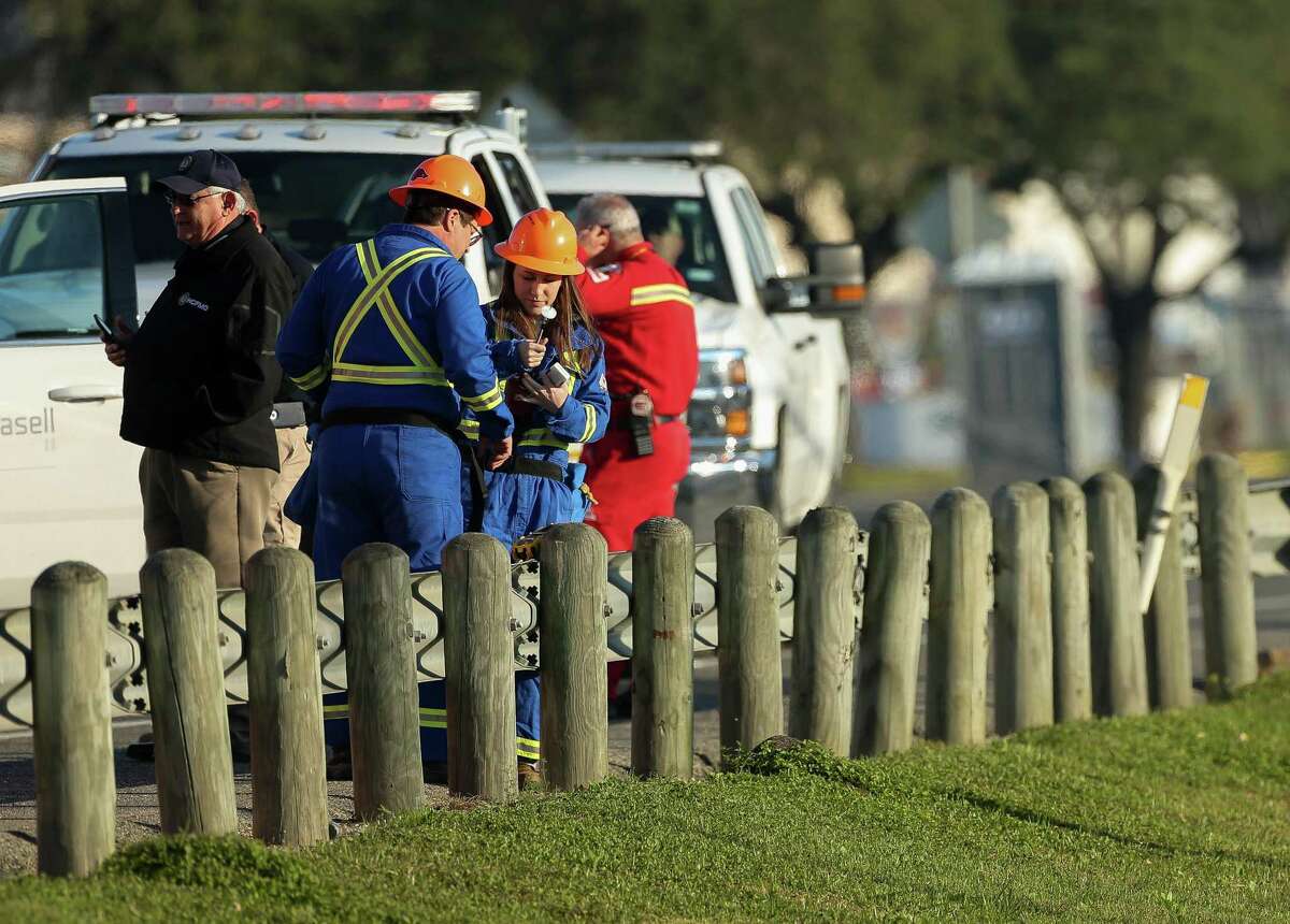 Investigation set to begin amid smoldering Deer Park chemical tanks