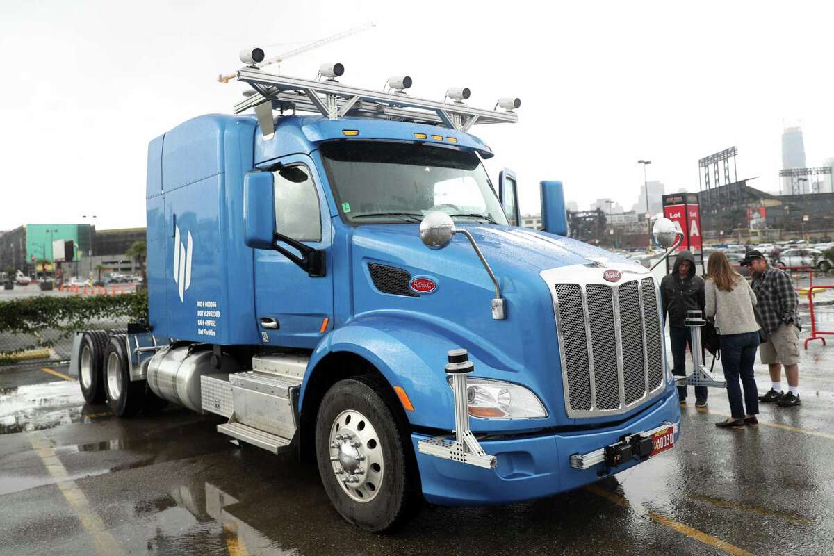 Autonomous semi-trucks coming to I-10 soon