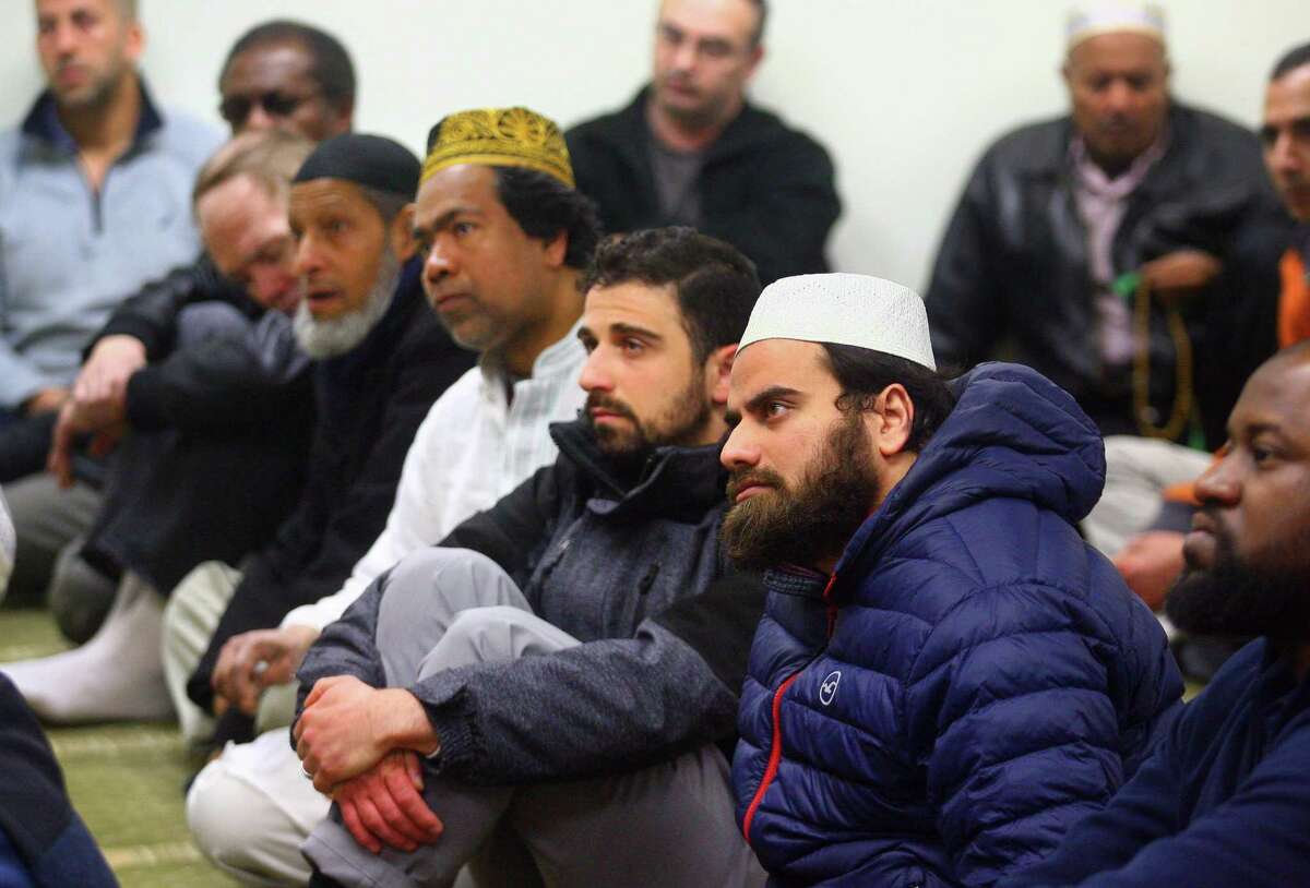 After mosque shootings, hundreds gather in solidarity with Stamford’s ...