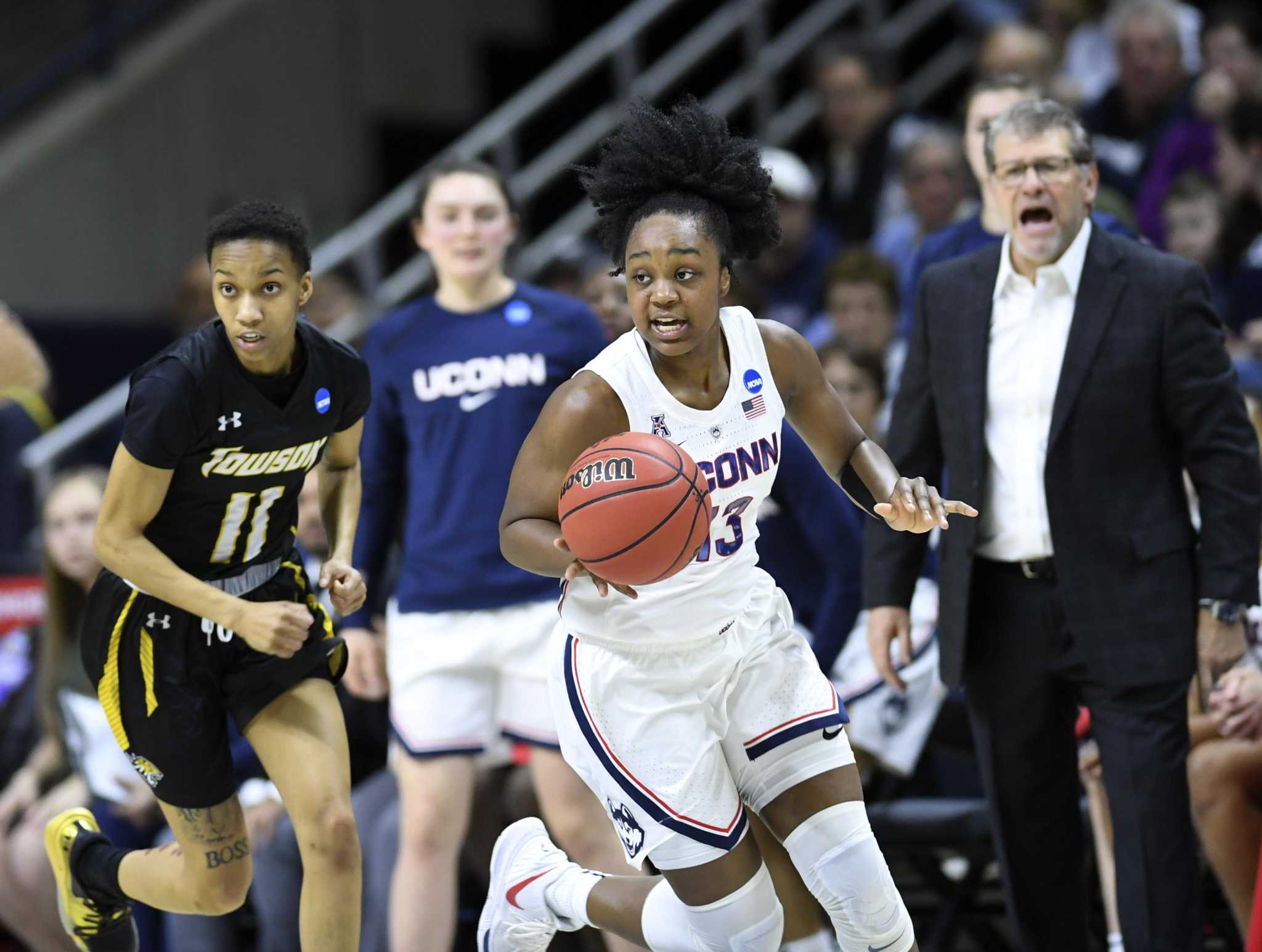 With Samuelson back, UConn rolls past Towson in NCAA Tournament opener