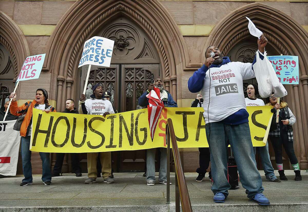 Federal officials: Homelessness decreases in CT in 2019