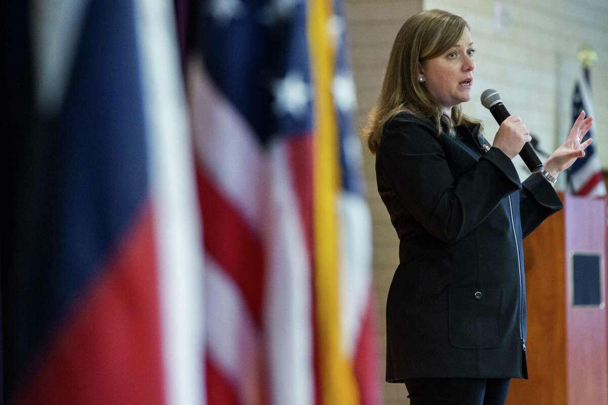 Rep. Lizzie Fletcher confronts Green New Deal, border security, Mueller ...