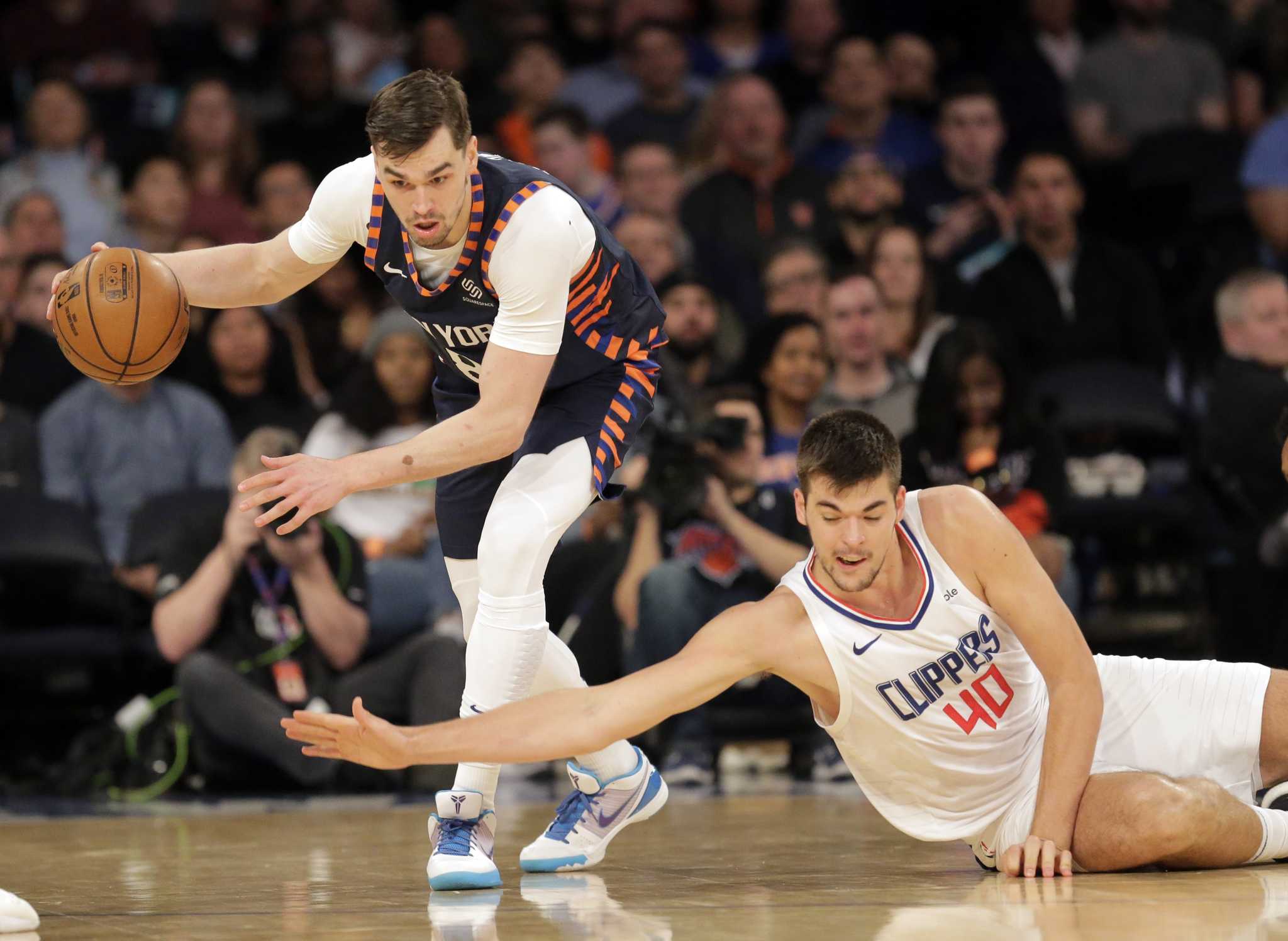 Clippers, bench beat N.Y.