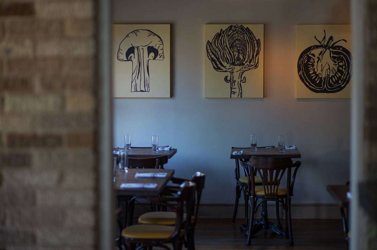 These Houston restaurants and bars are in historic buildings