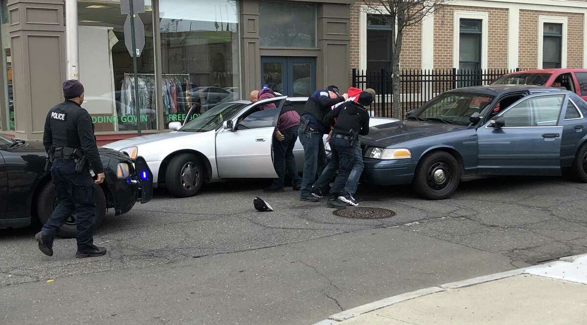 Bridgeport cops detain man in drug investigation