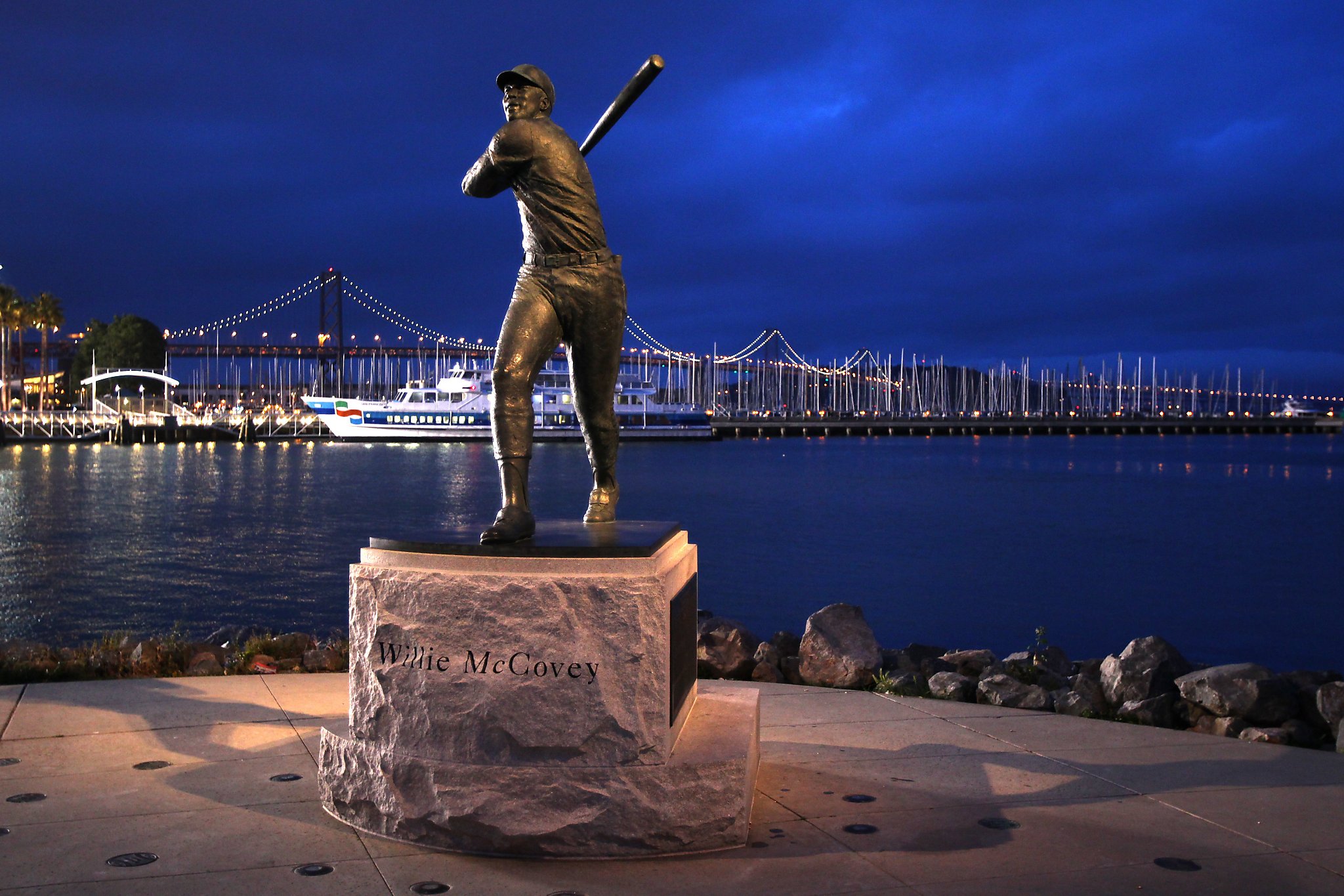 Willie McCovey statue to remain in storage until 2023 Willie McCovey statue to remain in storage until 2023