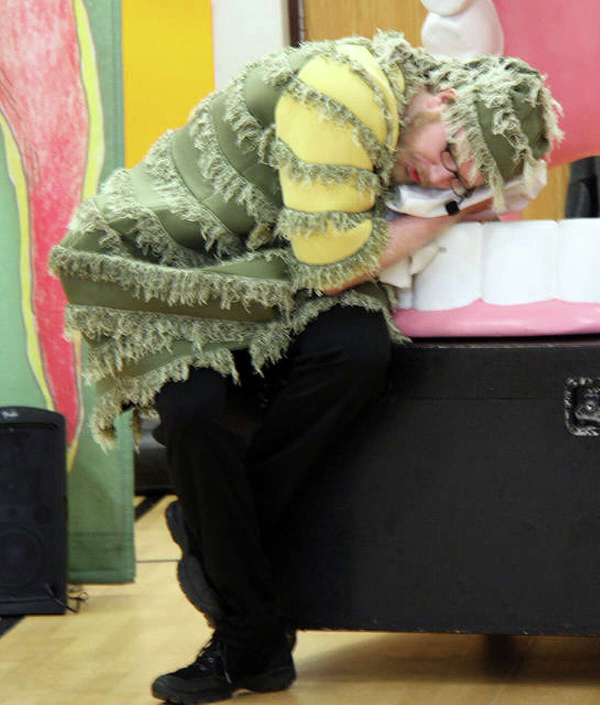 Tooth Wizard, PlaqueMan put on educational show at Nelson Elementary