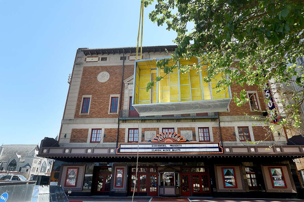 A chill workday at Jefferson Theatre downtown