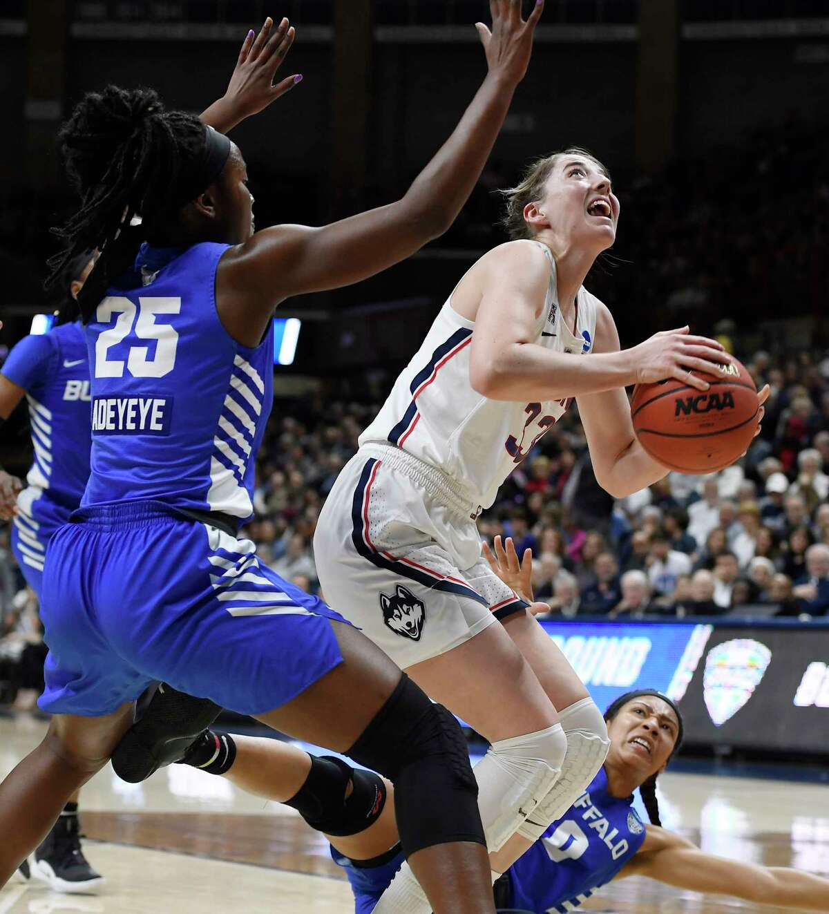 Katie Lou Samuelson turns her back on injury