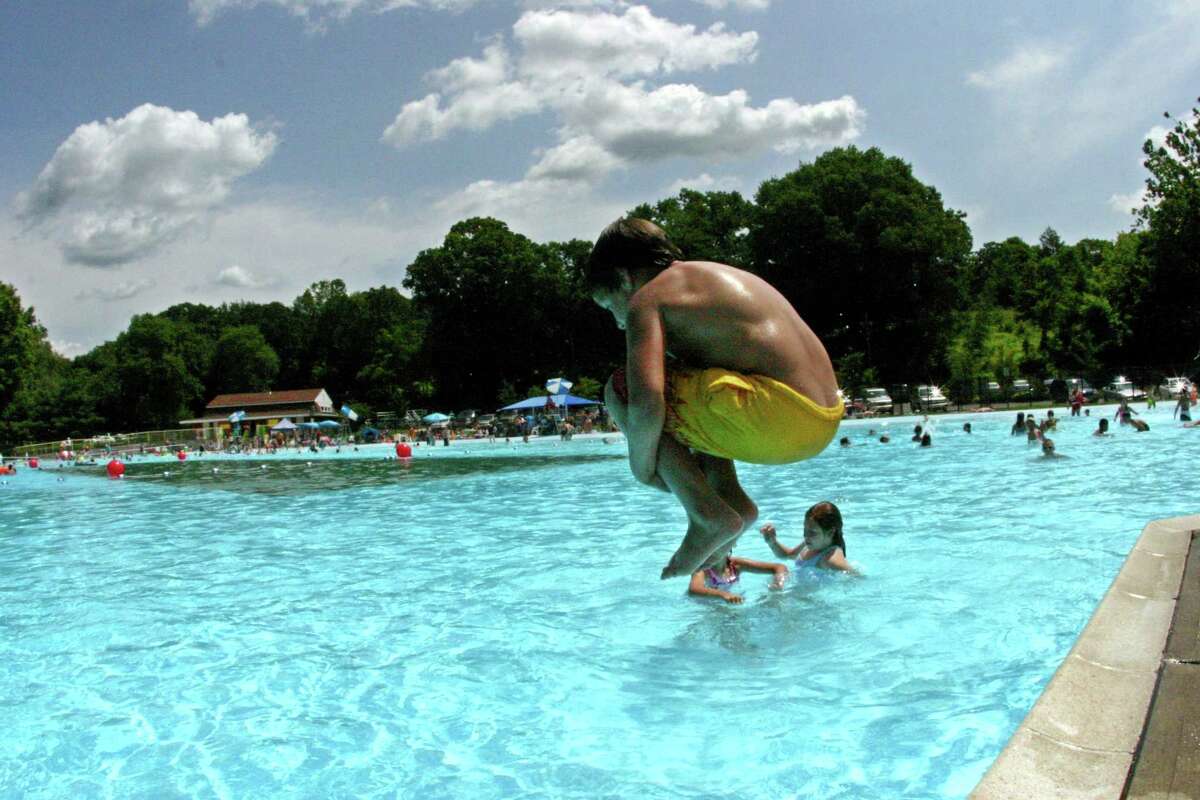 Wallingford council approves $625,000 pool expenditure
