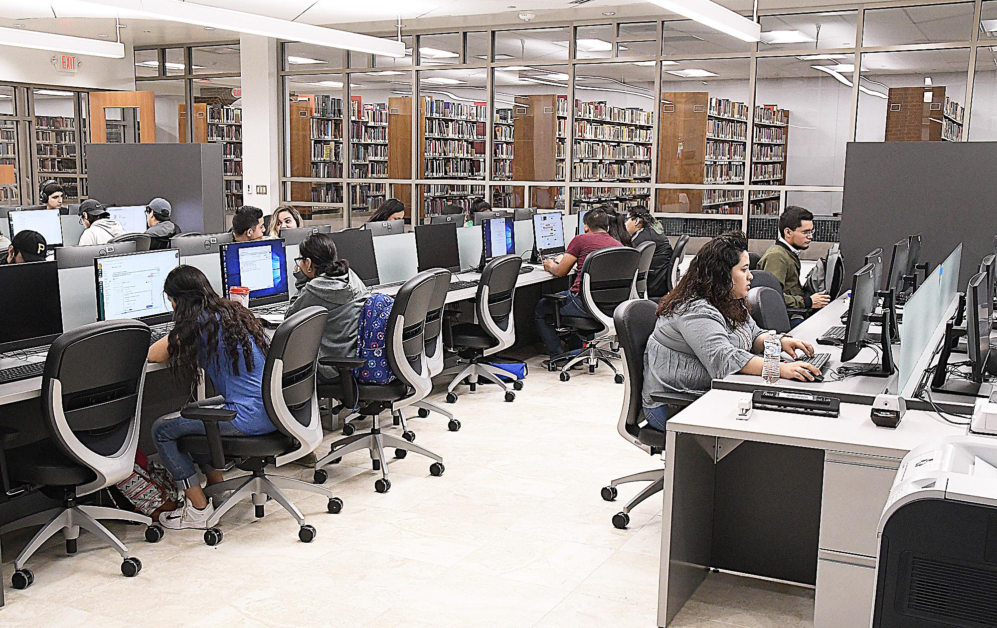 Remodelan Biblioteca de Laredo College
