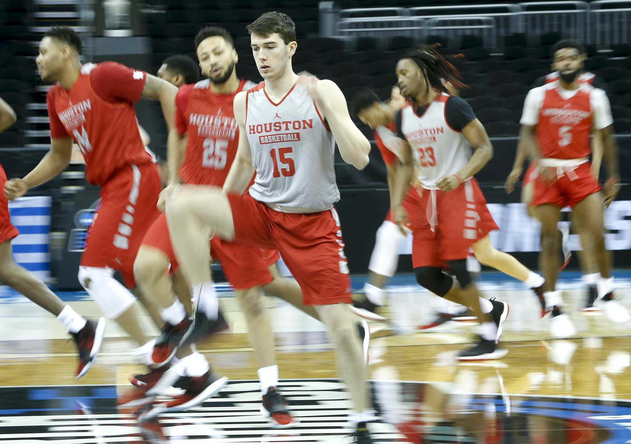 Houston chafes at the underdog role