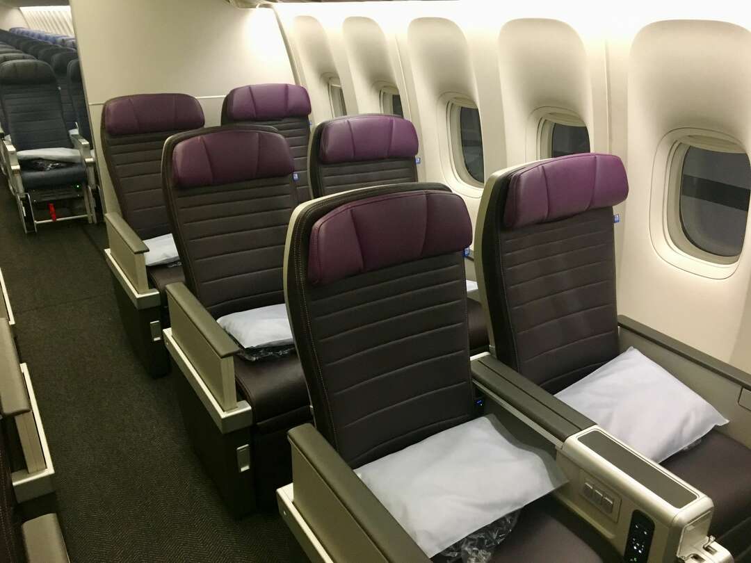 25 hours in United’s new premium economy seat [PHOTOS]