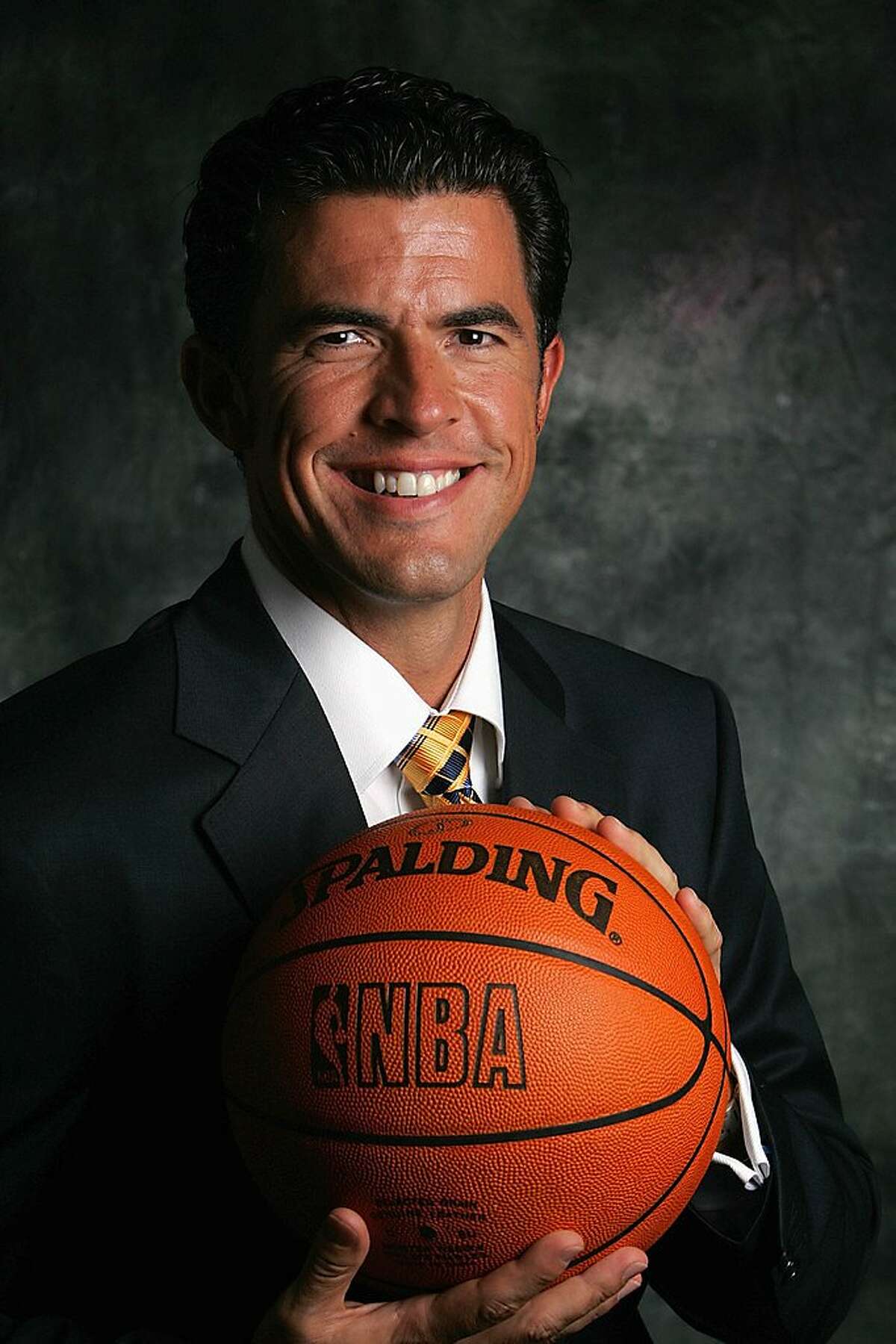 Warriors asst. GM Larry Harris to interview for Pelicans’ GM opening