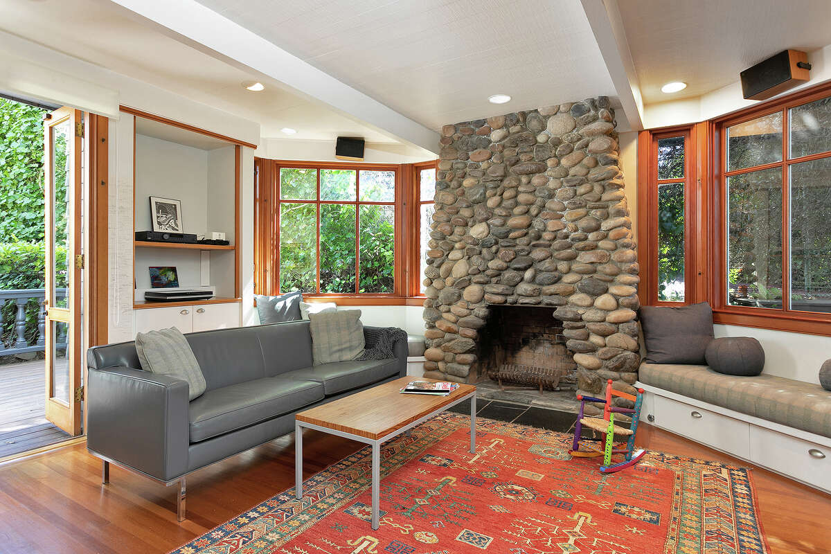 A bathtub with a bay view? Berkeley home blends vintage and modern with ...