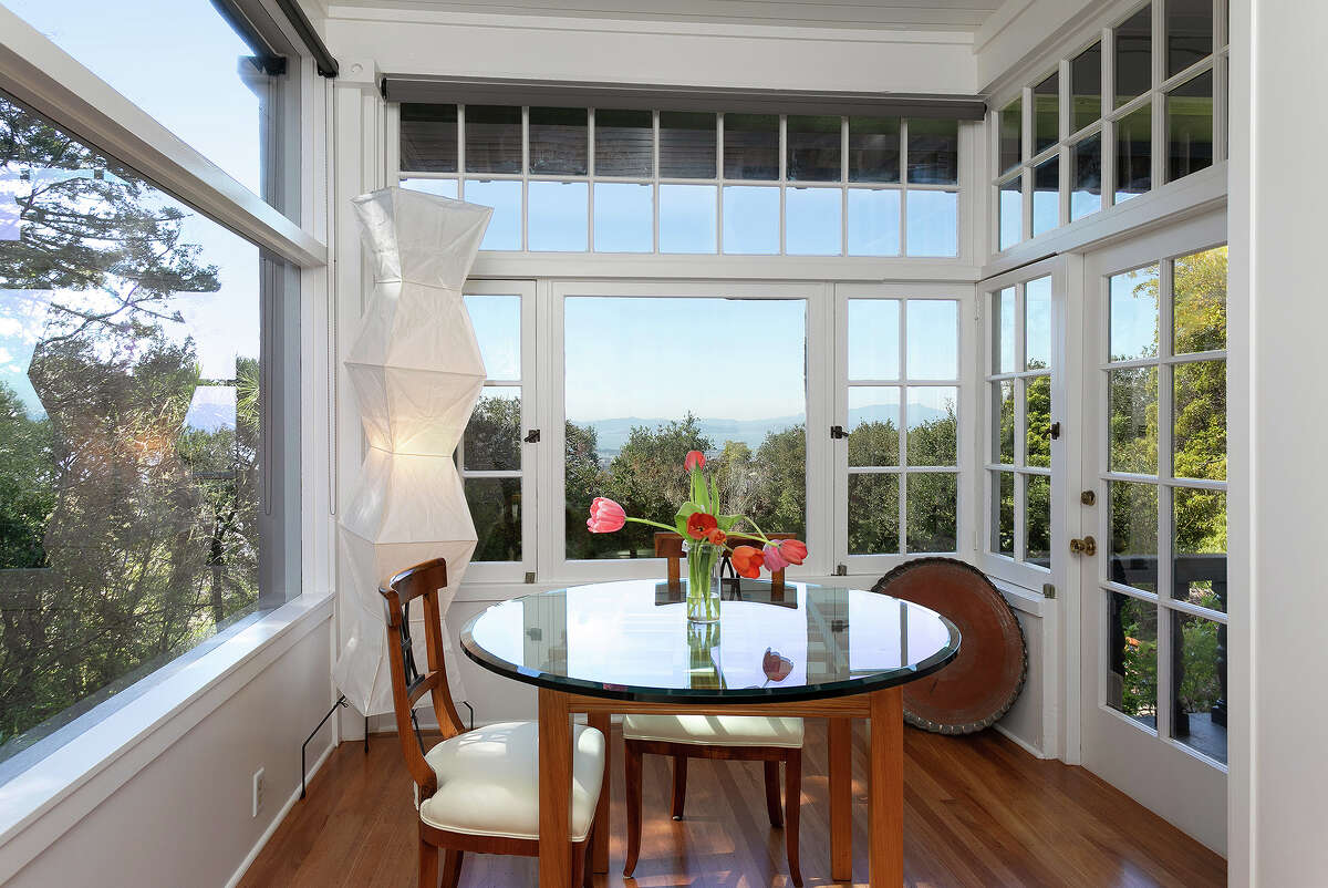 A bathtub with a bay view? Berkeley home blends vintage and modern with ...