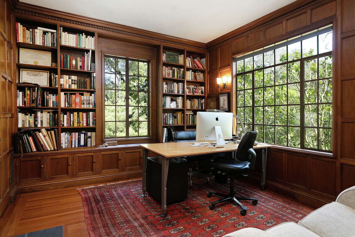 A bathtub with a bay view? Berkeley home blends vintage and modern with ...