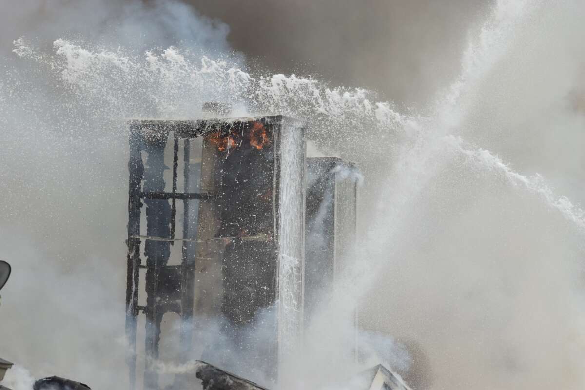 49 residents displaced after fire at San Antonio apartment complex