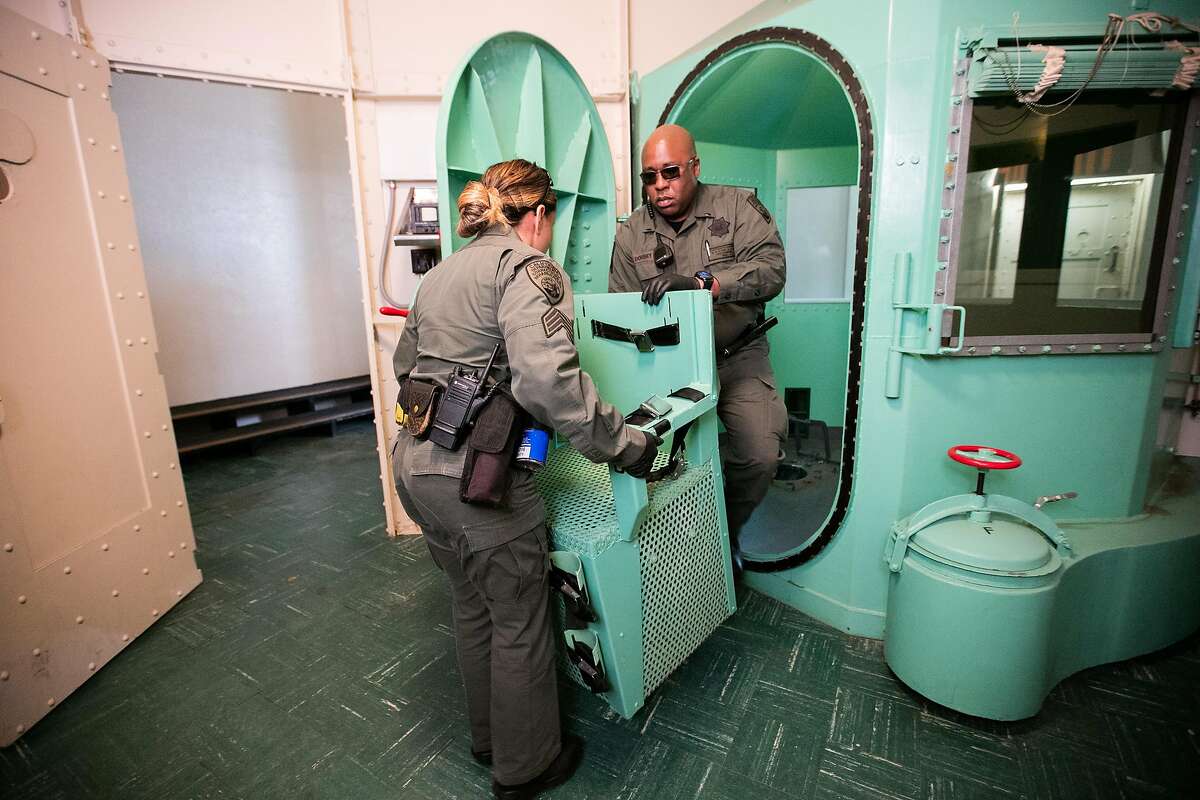 Californians favor life without parole over executions, poll says