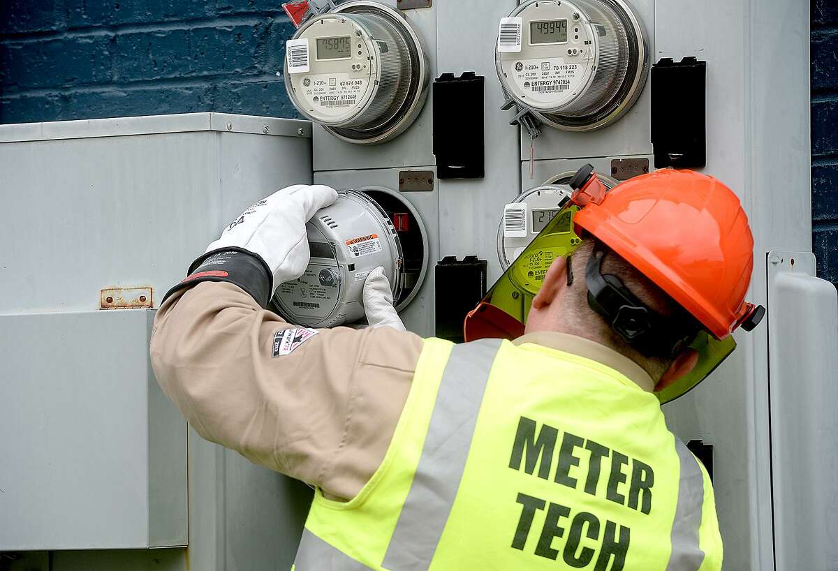 Surcharge greets Entergy customers ahead of smart meter installation