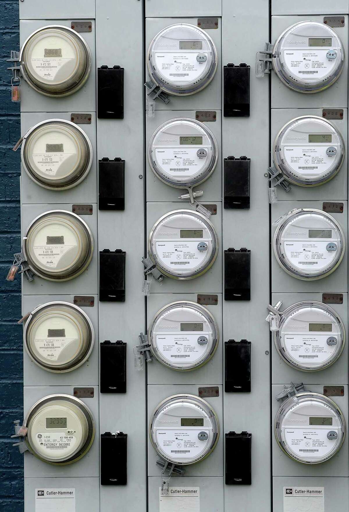 Surcharge greets Entergy customers ahead of smart meter installation