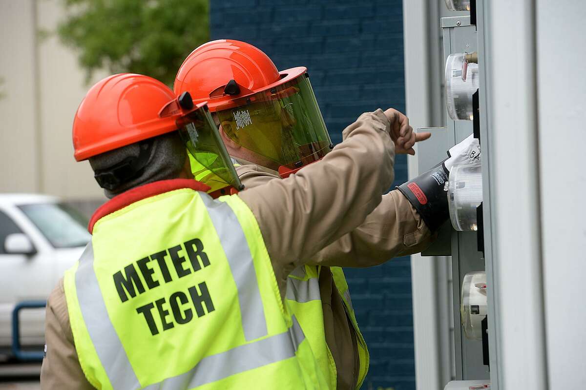 Surcharge greets Entergy customers ahead of smart meter installation