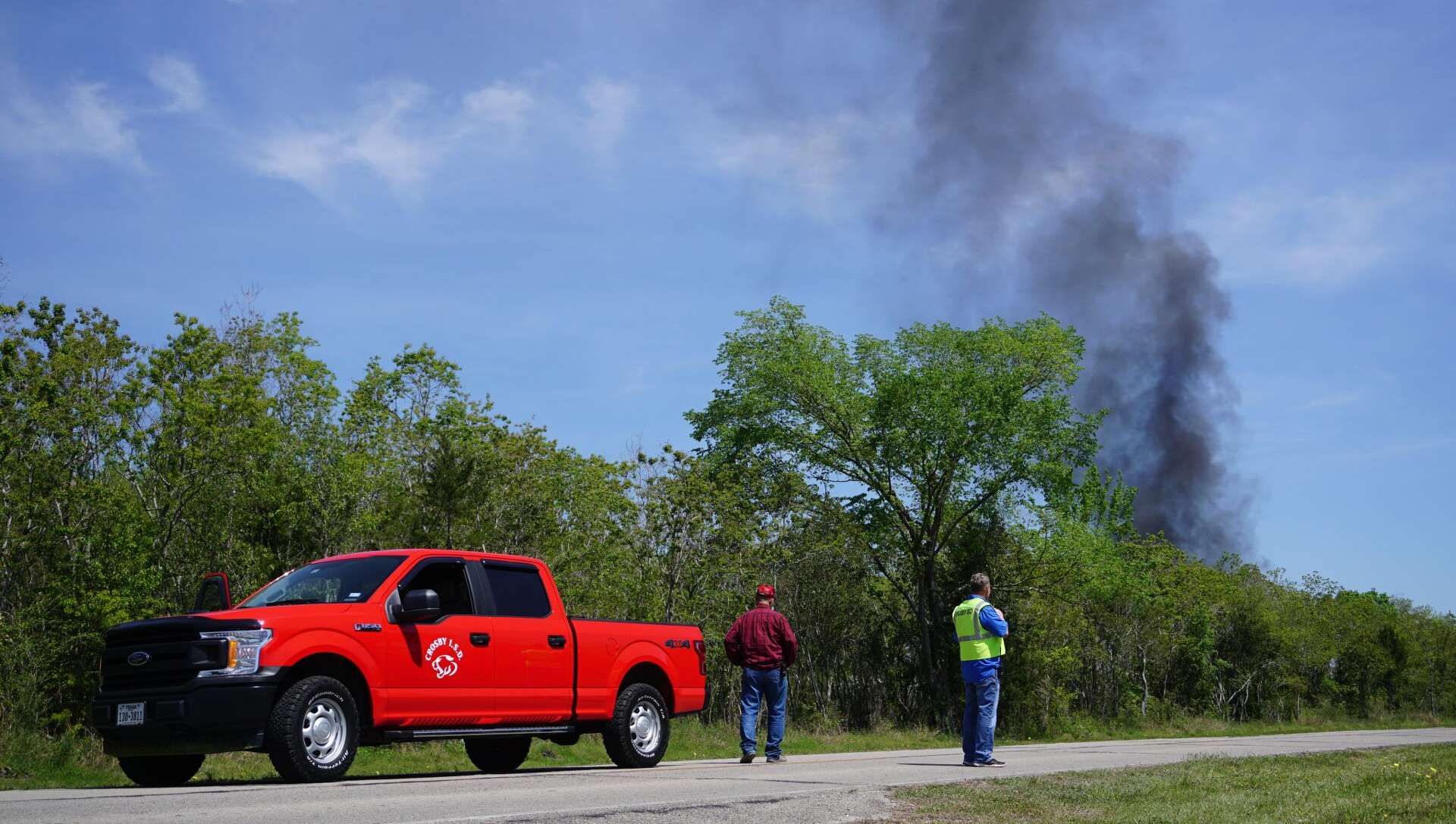 One dead in fire at KMCO chemical plant in Crosby