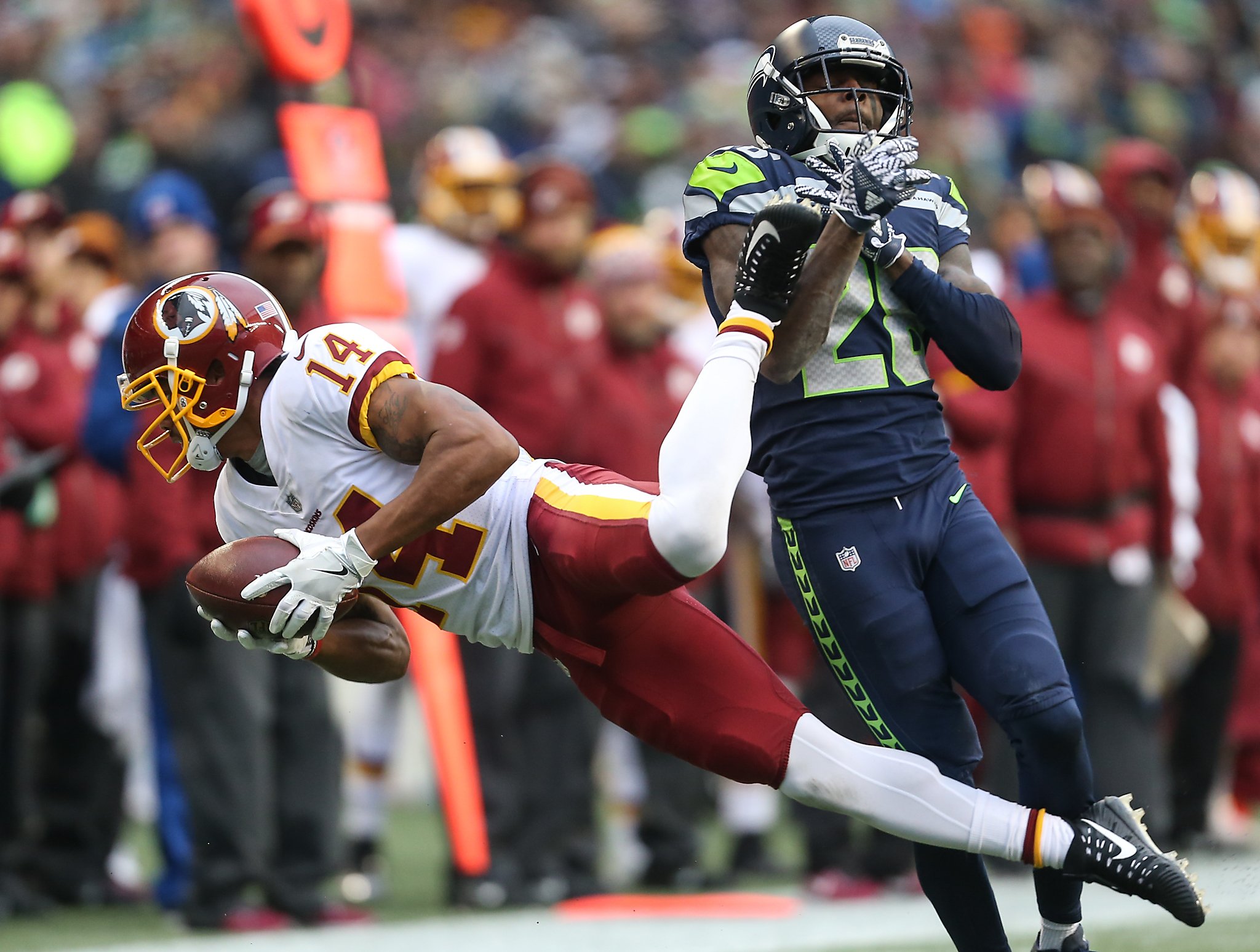 Raiders bolster wide-receiver corps, sign Ryan Grant