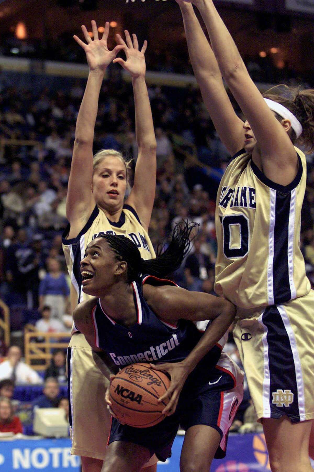 History Lesson: Game-by-game look back at the UConn-Notre Dame rivalry