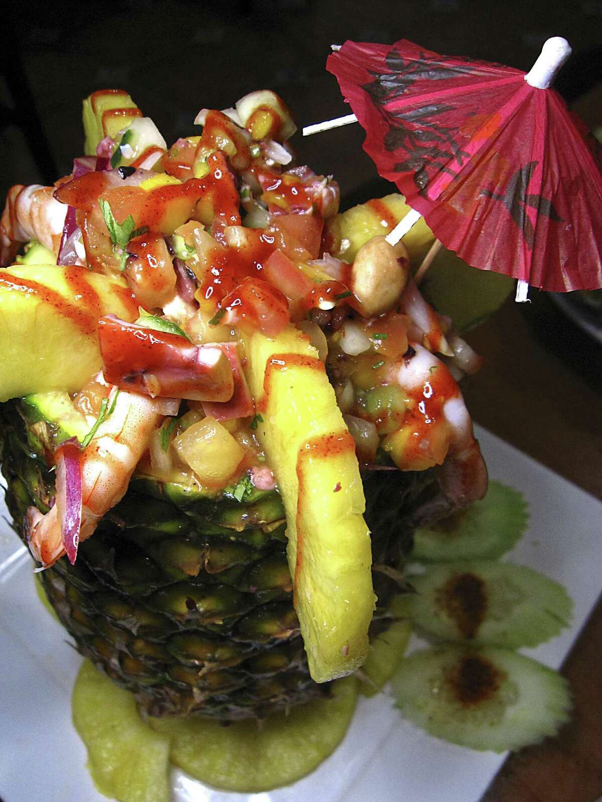 Review: El Bucanero sails all over the Mexican seafood map
