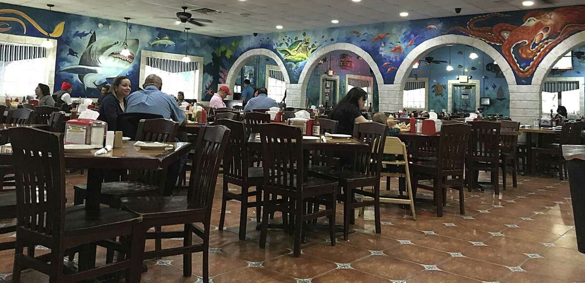 Review: El Bucanero sails all over the Mexican seafood map