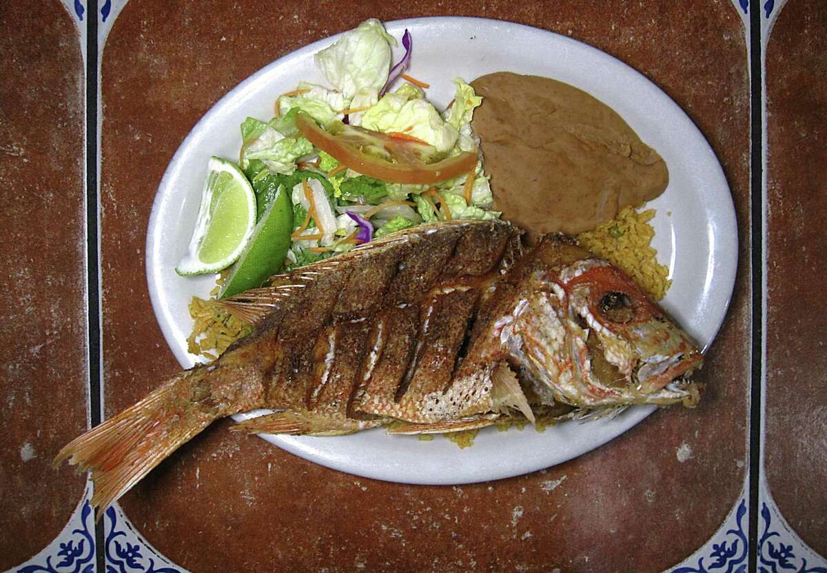Review: El Bucanero sails all over the Mexican seafood map