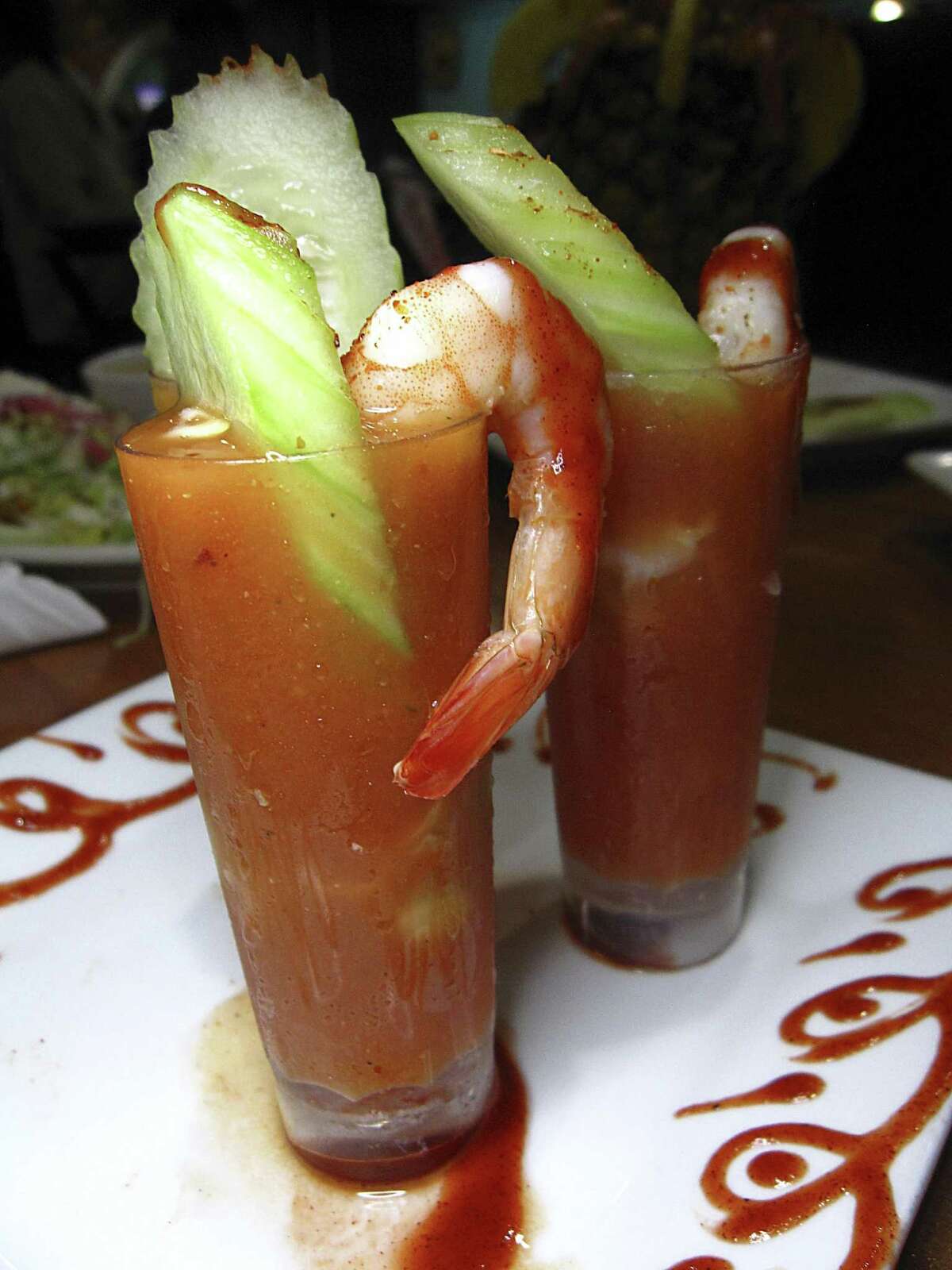 Review: El Bucanero sails all over the Mexican seafood map