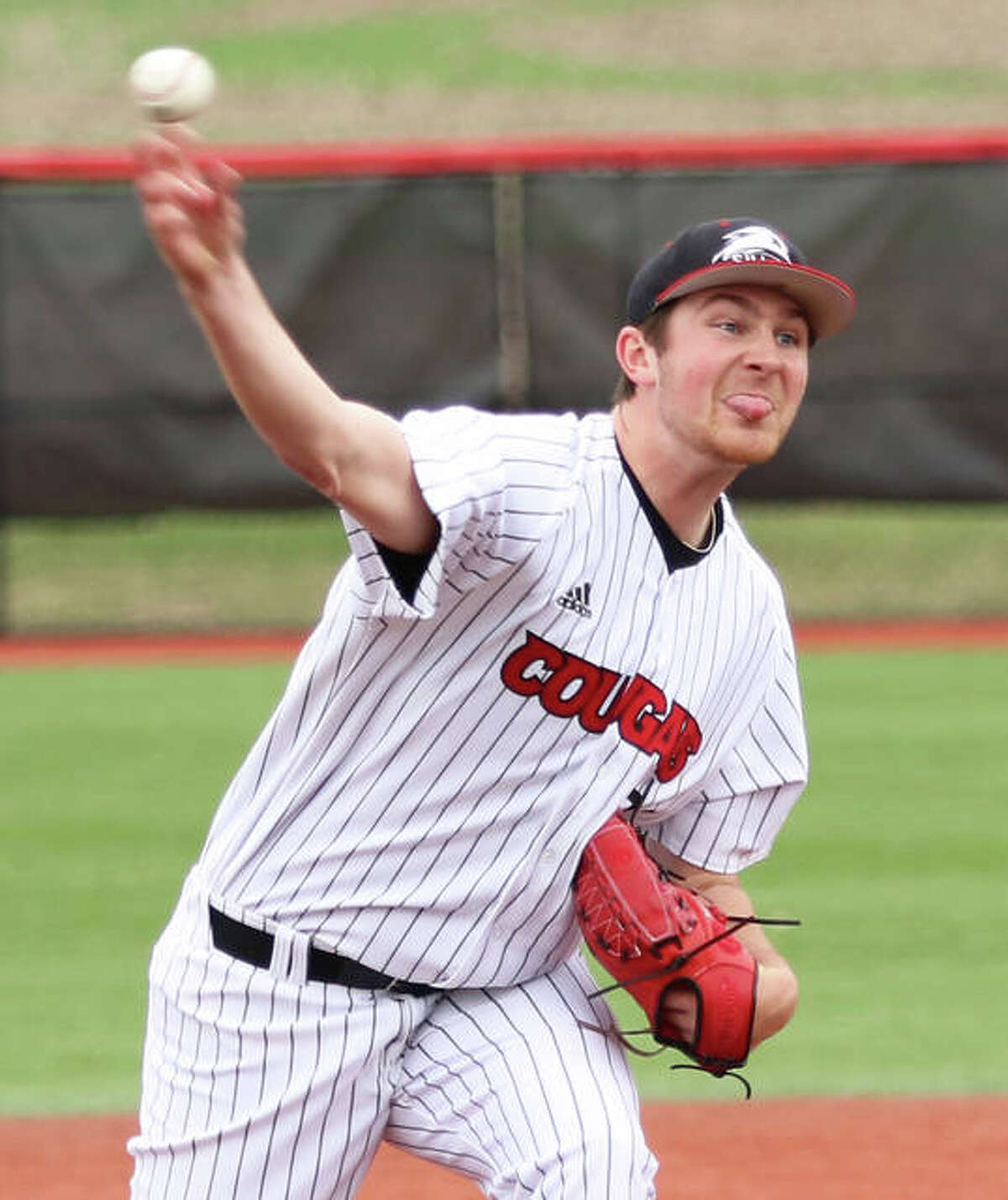 BASEBALL: Morehead State rolls past SIUE in OVC series opener