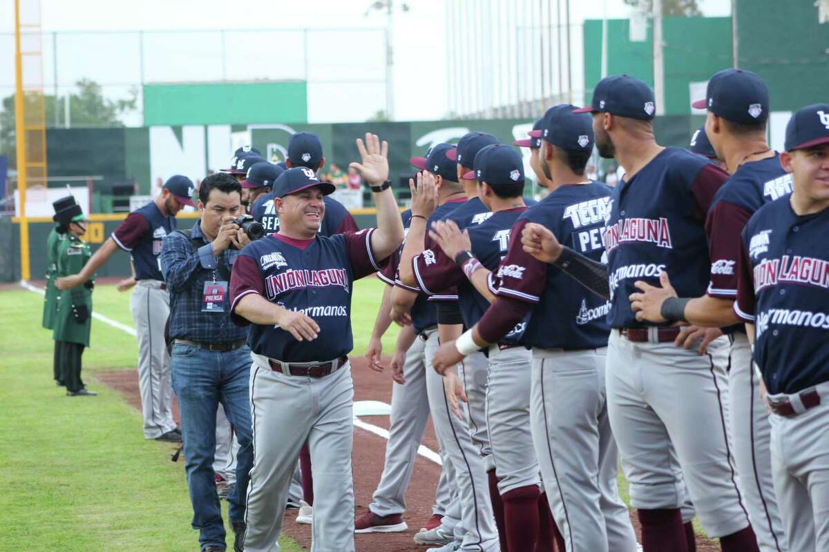Tecolotes power way to Opening Day win behind big NL crowd