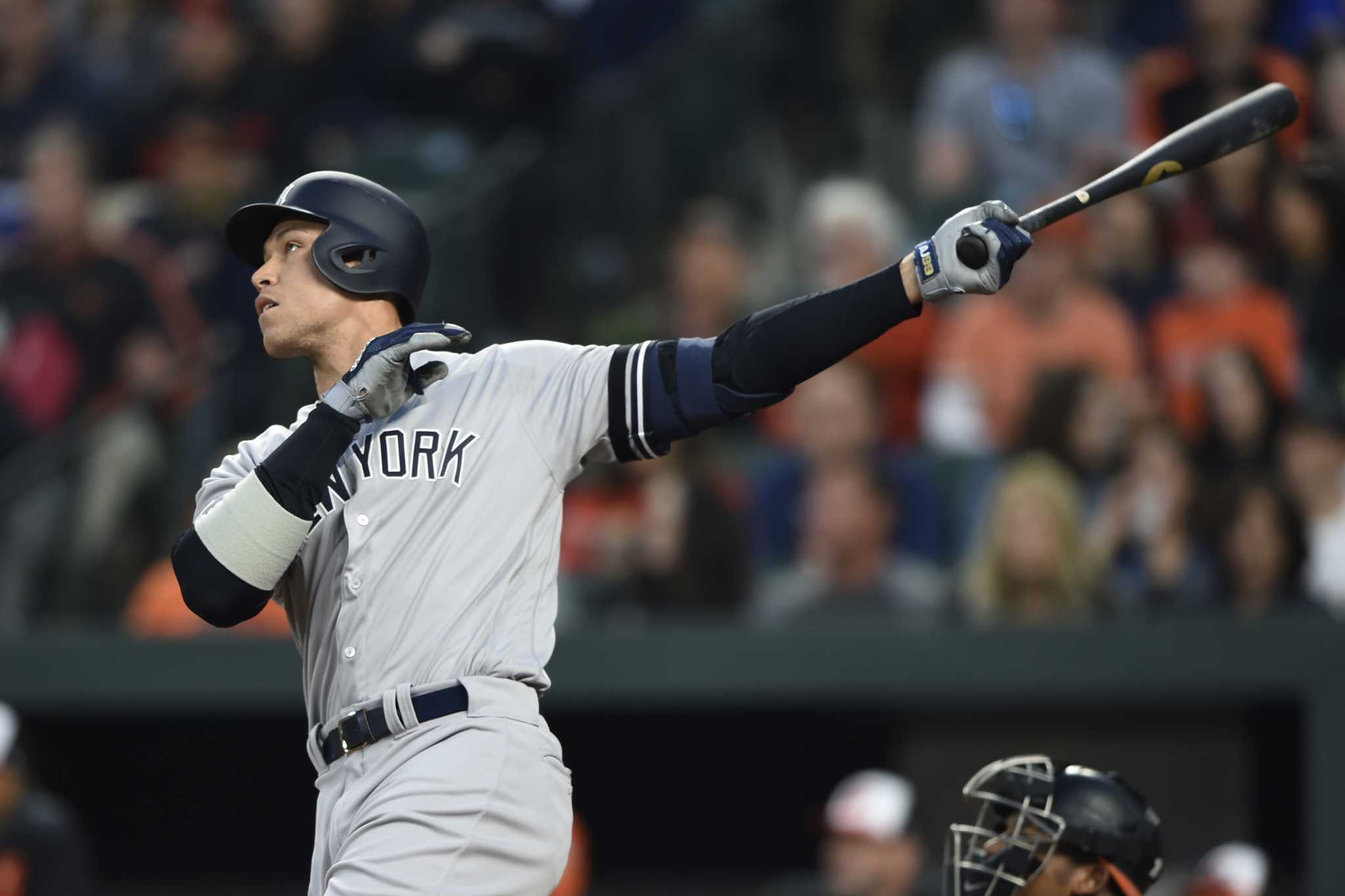Judge, Frazier lead Yankees