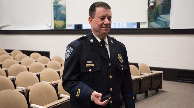 Darien police chief to retire in September