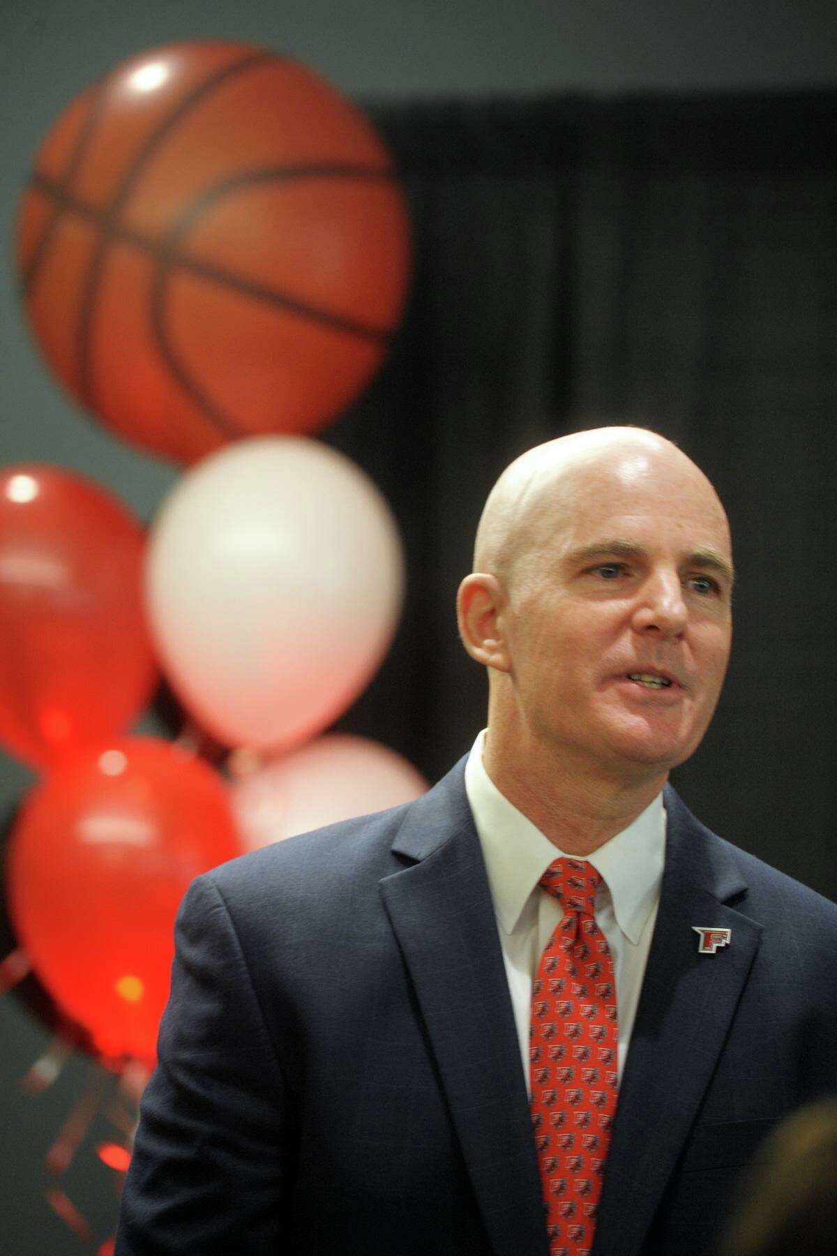Jeff Jacobs: A dream fulfilled at Fairfield for an old-time basketball ...