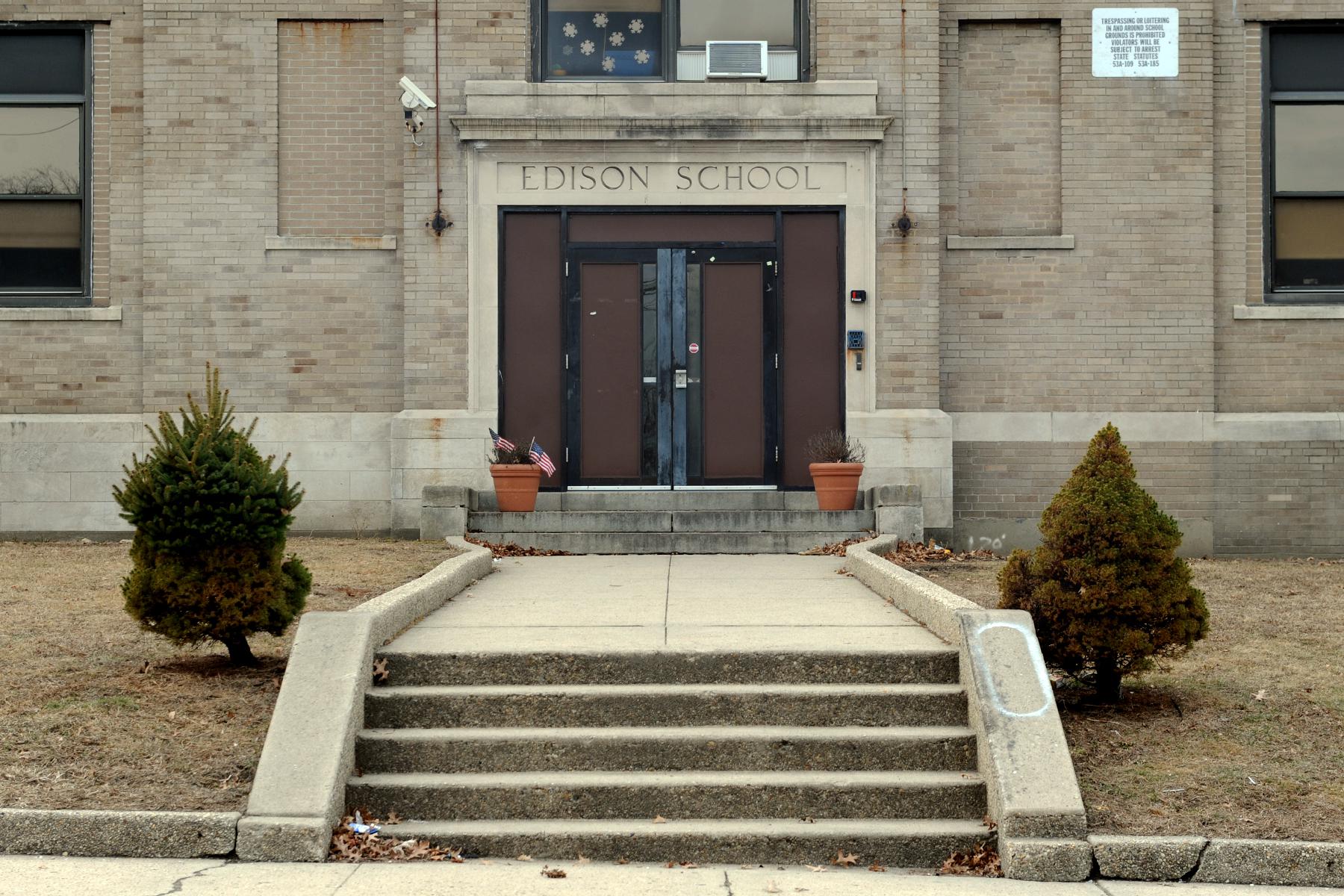 Bridgeport parents pushback against plan to close six city schools