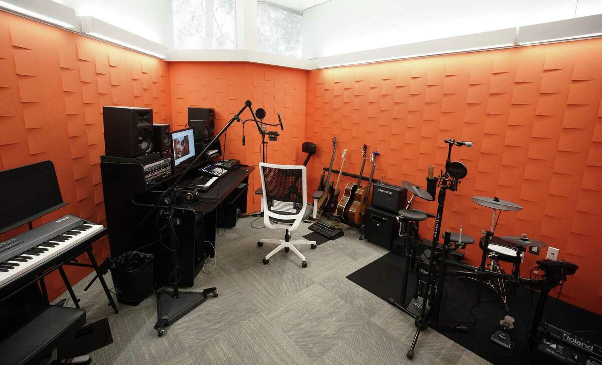 Amanda Dixon library gets second life as technology center