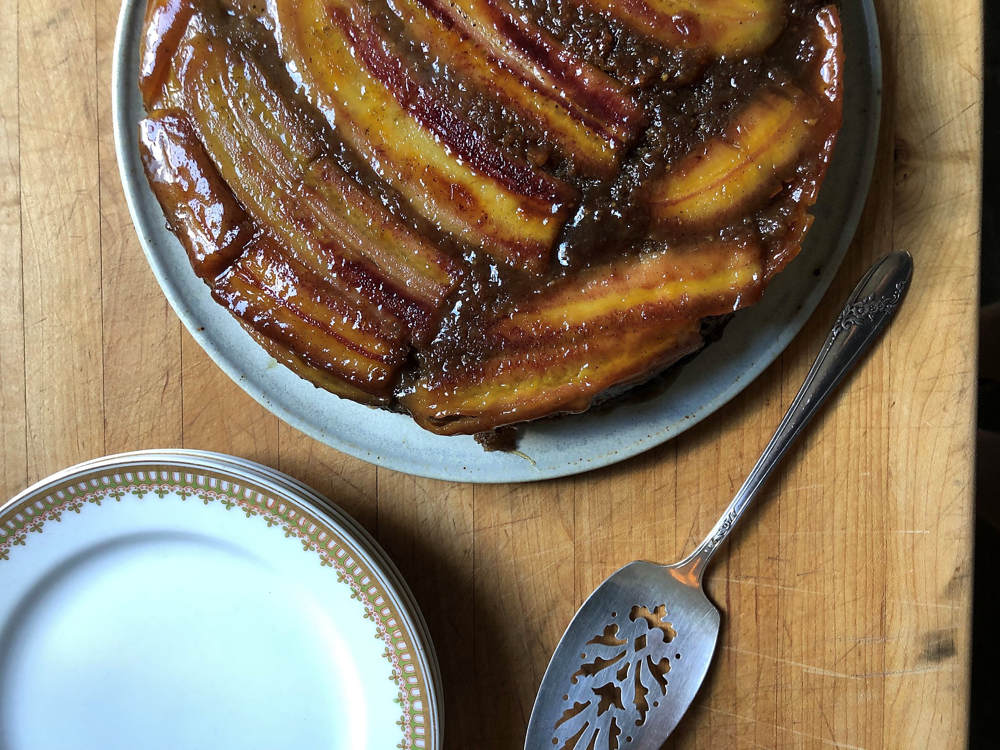 Repertoire: Kiss of rum and caramel transform this banana upside-down cake