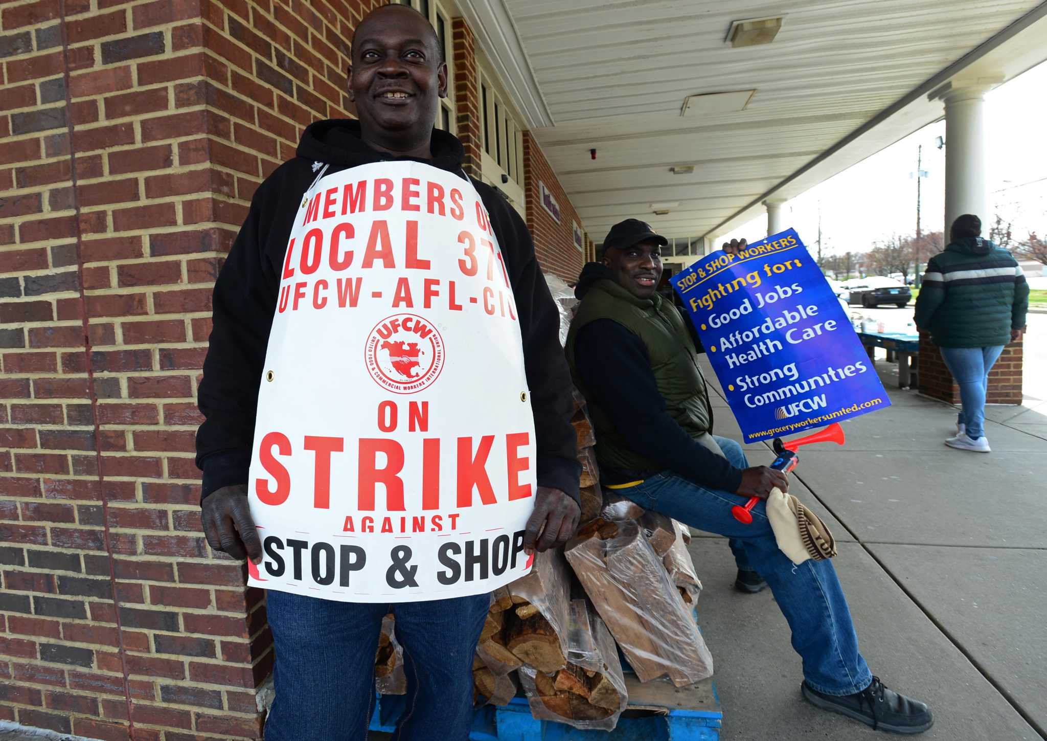 Employees enter day three of Stop & Shop strike