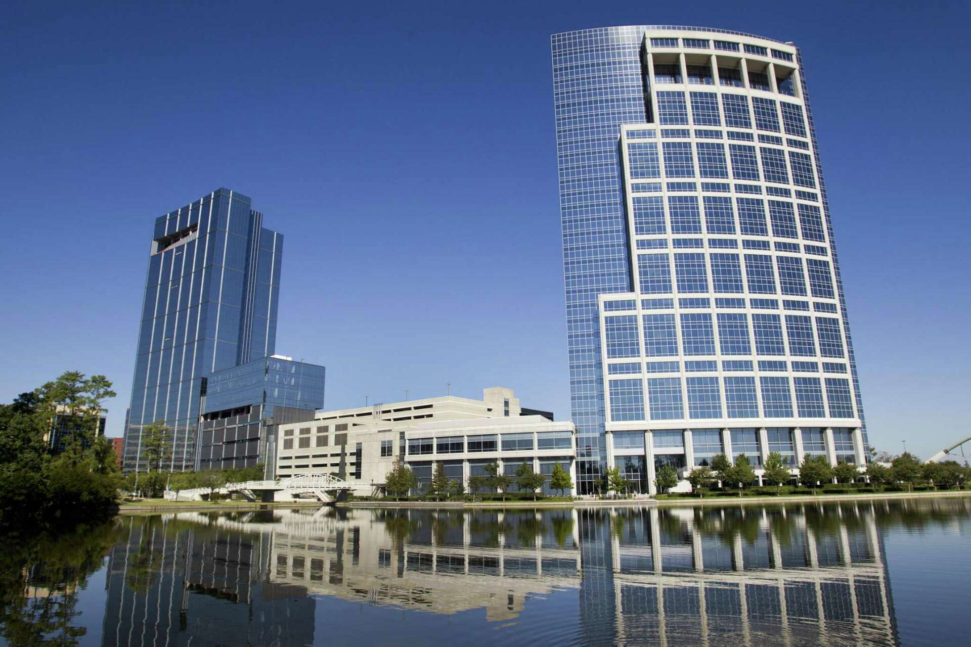 As takeover of Anadarko looms, The Woodlands waits, watches and tries ...