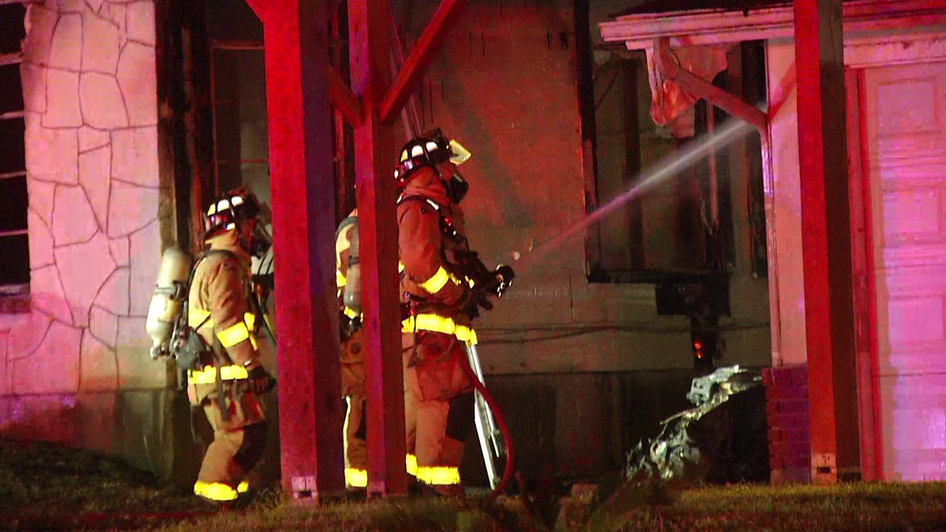 90% of woman's body burned in house fire on North Side