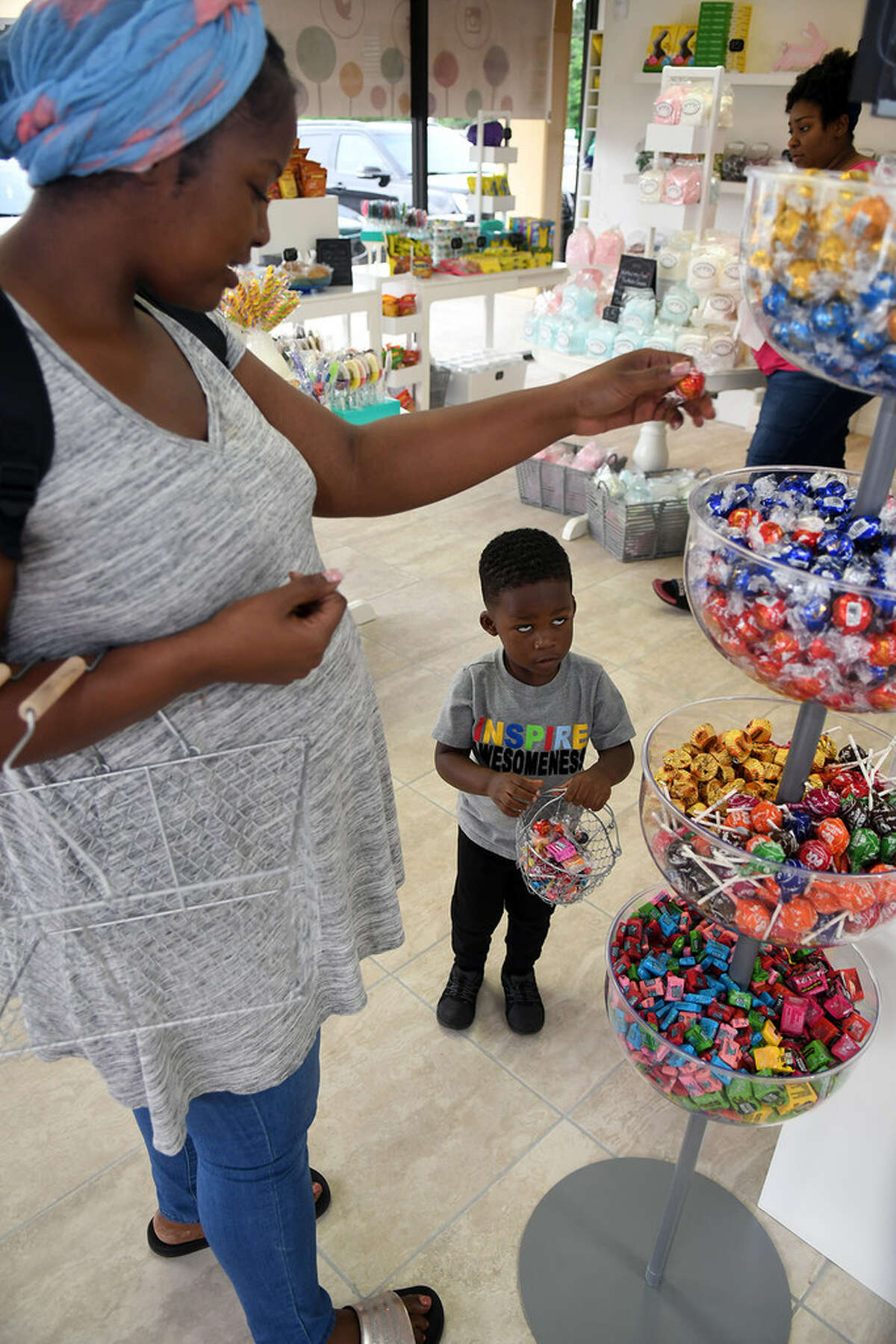 Cypress Sweets candy store celebrates grand opening in Houston area