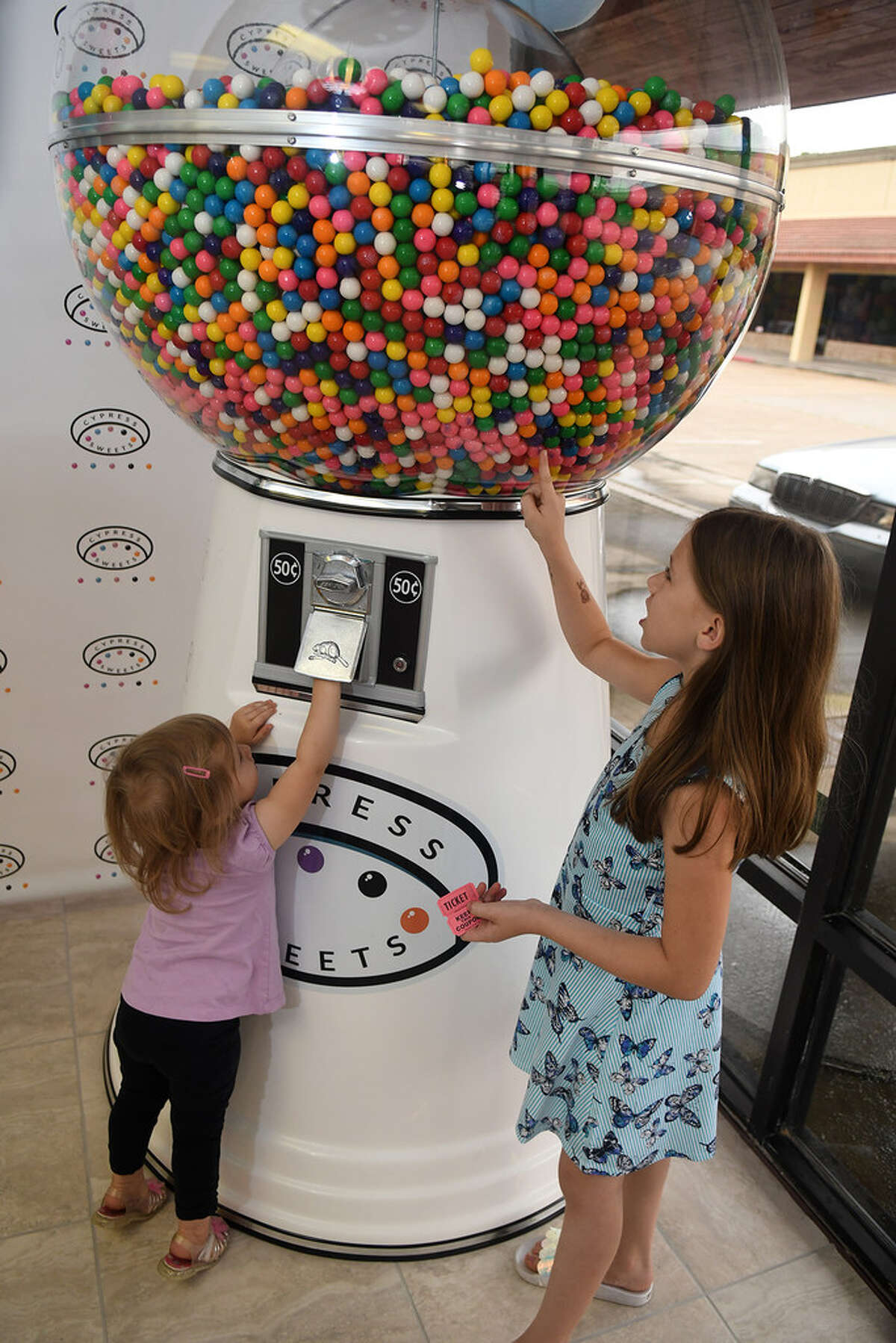 Cypress Sweets candy store celebrates grand opening in Houston area