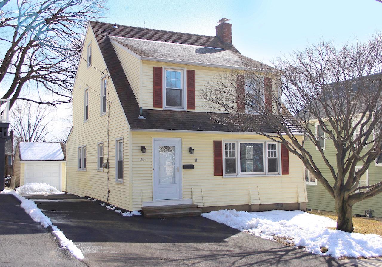 What You Can Buy: Turn-key Norwalk colonial