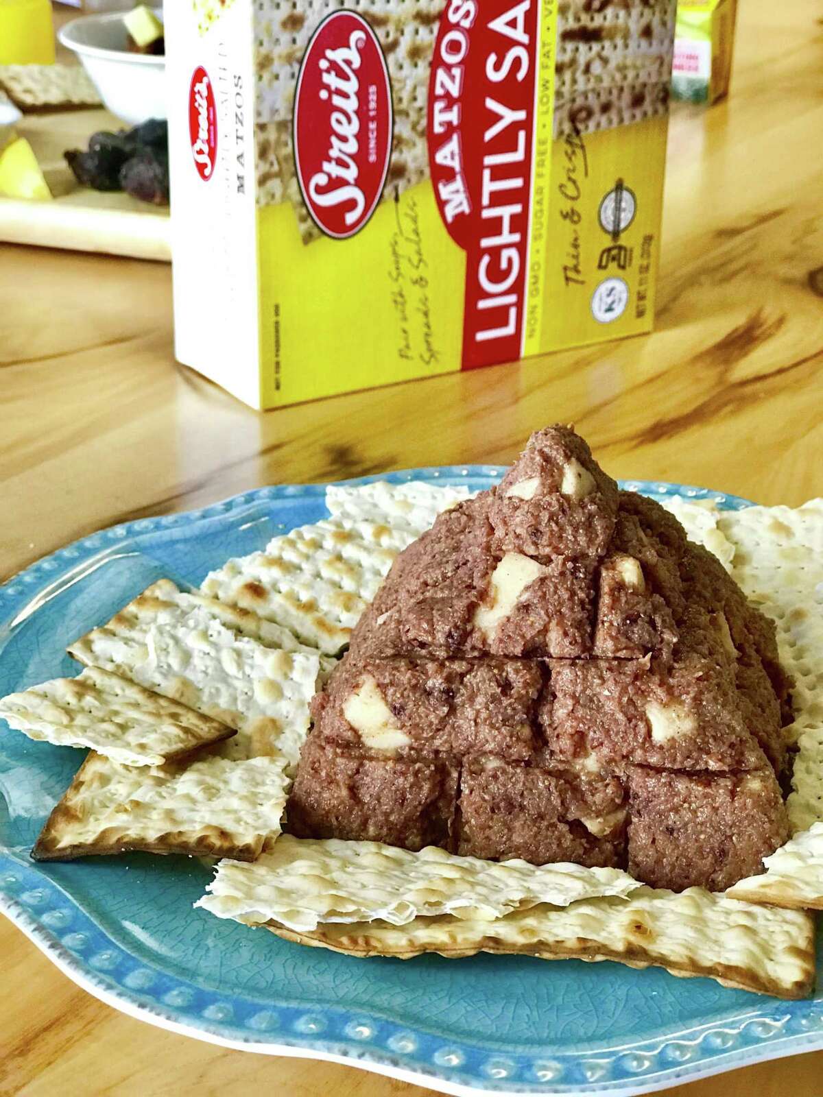 How to make a delicious, pyramid-shaped charoset for Passover Seder