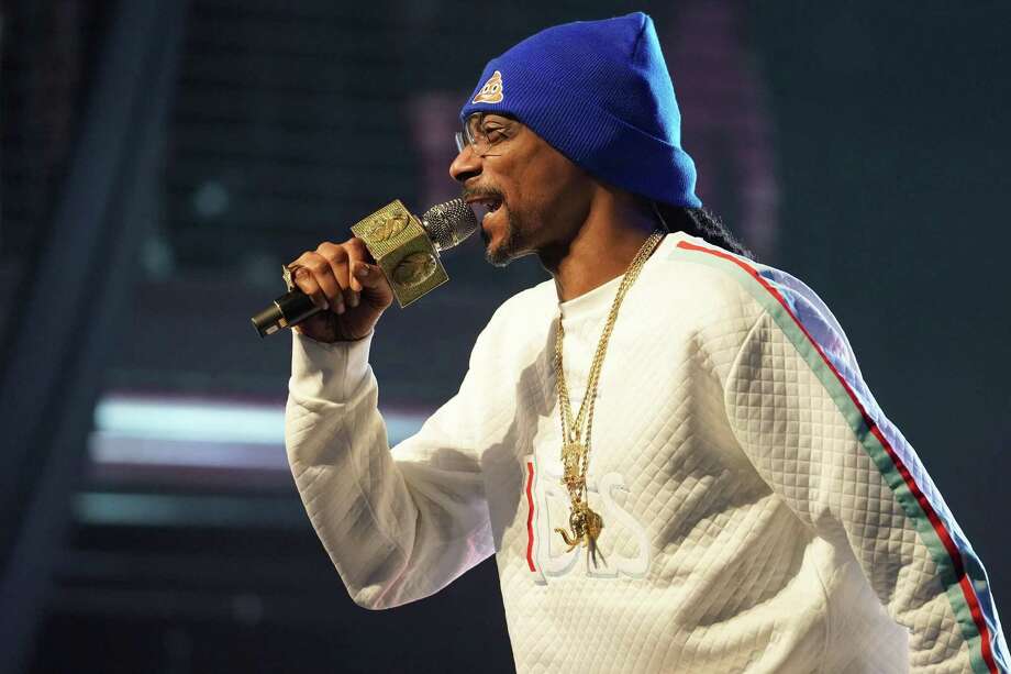 Watch Snoop Dogg narrate Marc Jacobs' makeup tutorial - Houston Chronicle